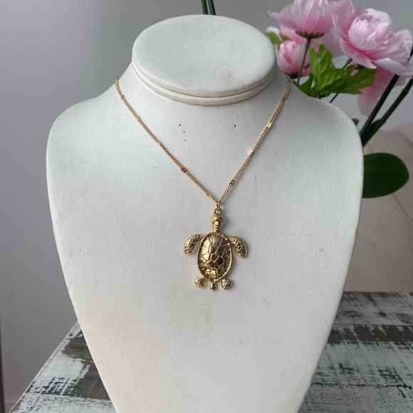 Jewelry | Gold Turtle Pendant Necklace | Poshmark